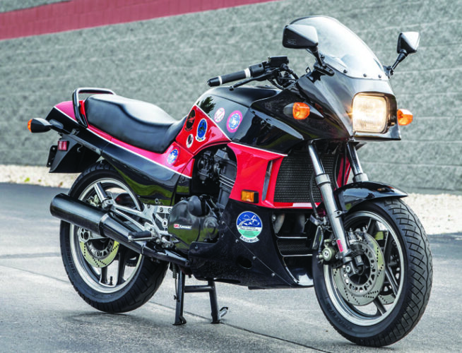 The Top Gun Motorcycle: 1985 Kawasaki GPZ900R - Motorcycle Classics